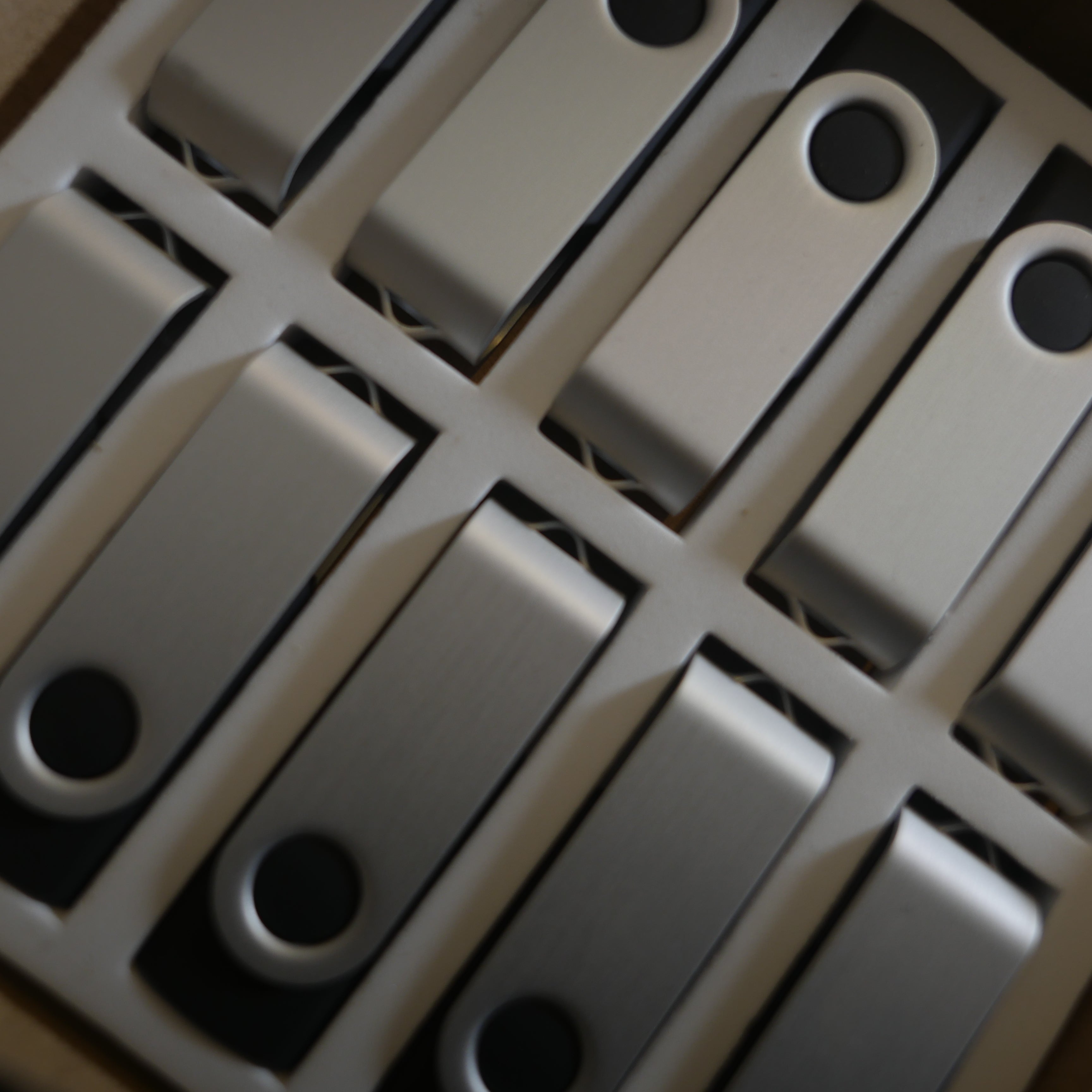 Pre loaded .PES USB Flash Drives – Allan A Wade